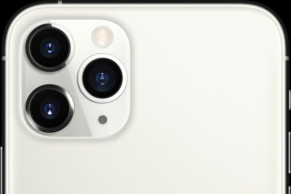 iPhone 11 Pro Review – SMART Techno